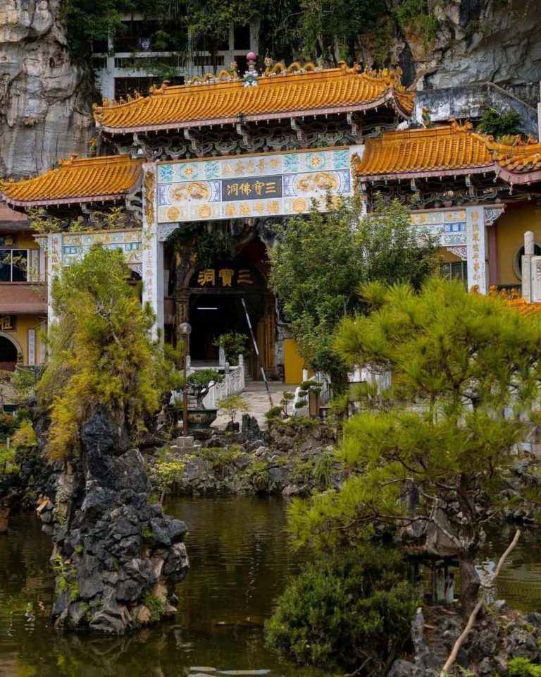 A Complete Guide To Ipoh's Sam Poh Tong Temple (2025) - TREVO Stories